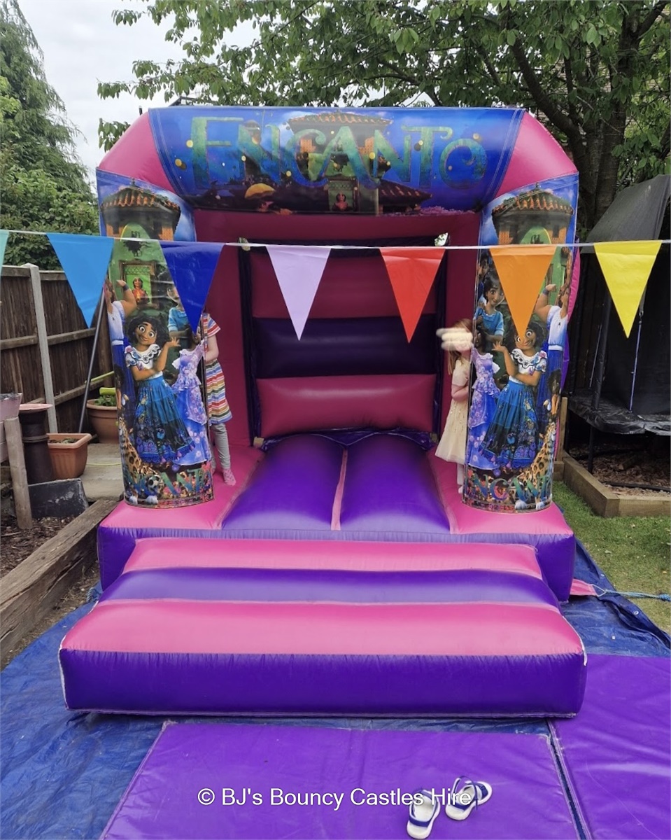 8ft To 12ft Bouncy Castles & Inflatables - Bouncy Castle Hire and Event ...